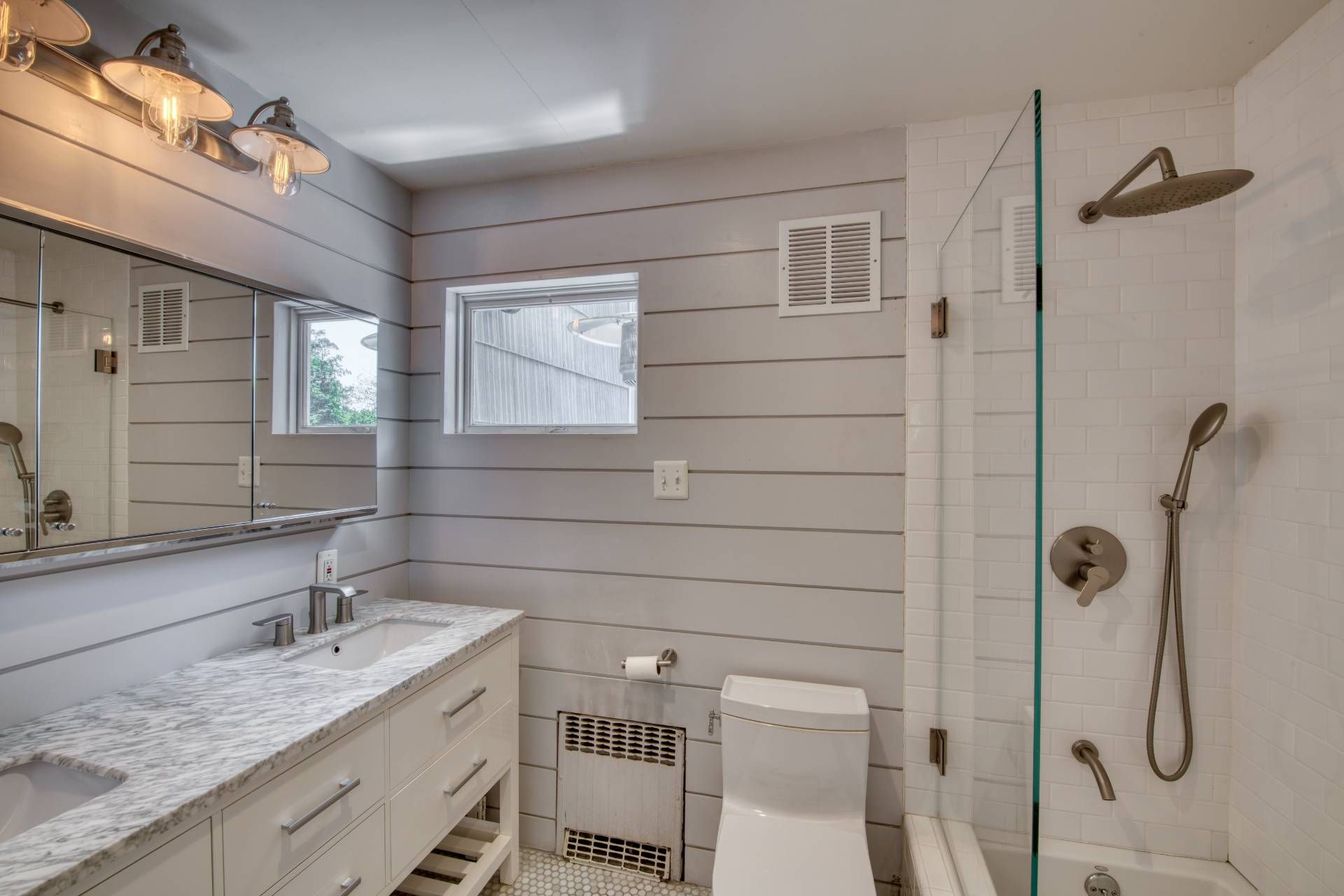 22 Bay View Rd W, Southampton, NY 11968 | Out East