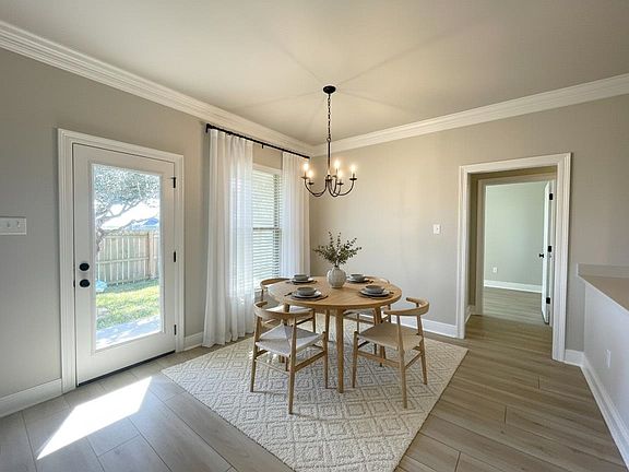 3352 Lake Crest Dr, Lake Charles, LA 70607 | Zillow
