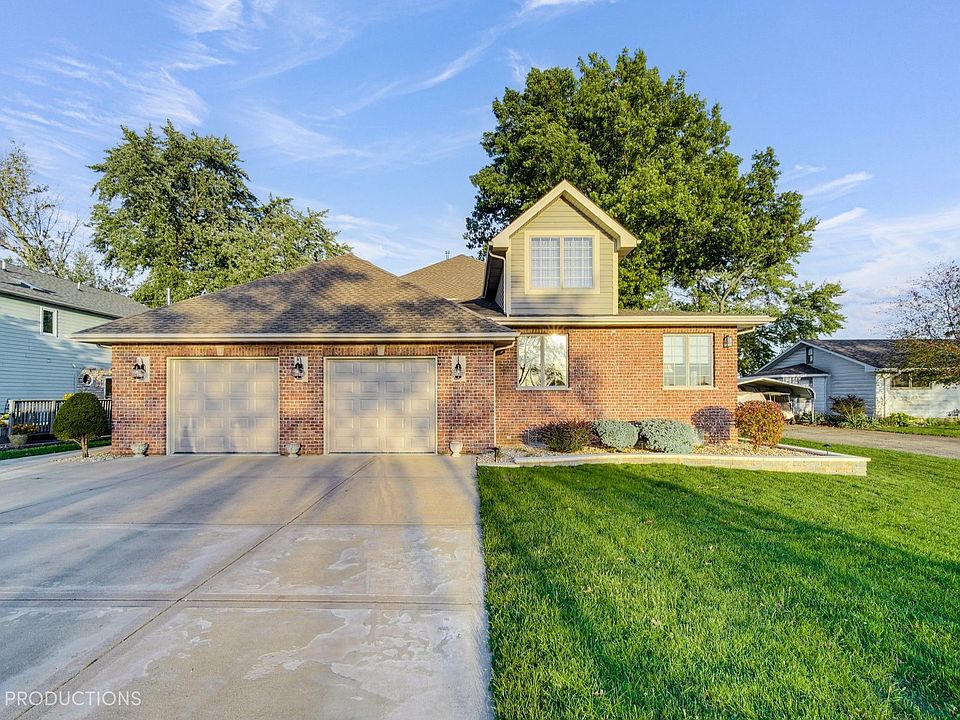 8043 Tamarack Ln, Morris, IL 60450 | MLS #11903974 | Zillow