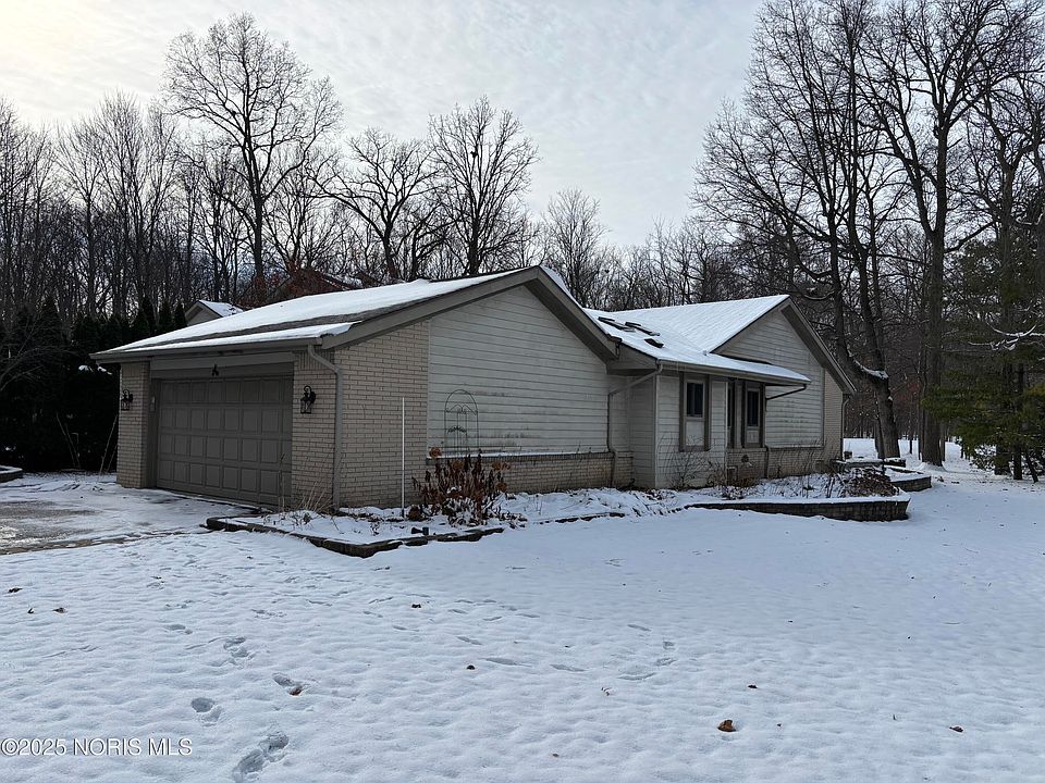 783 Fairway Ln APT A, Wauseon, OH 43567 | Zillow