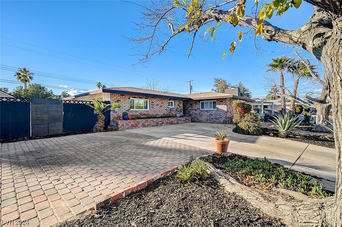 3151 Camel Back Dr, Las Vegas, NV 89169 | Zillow