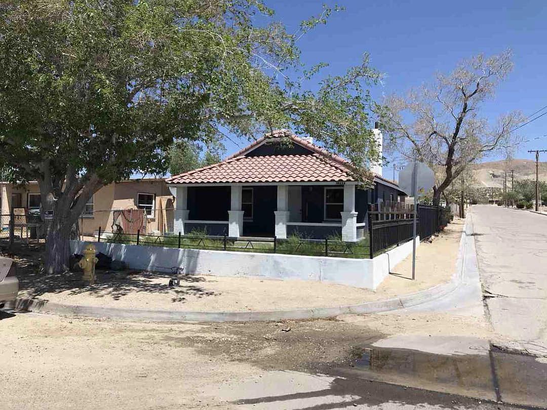 19233 1st St, Oro Grande, CA 92368 | Zillow