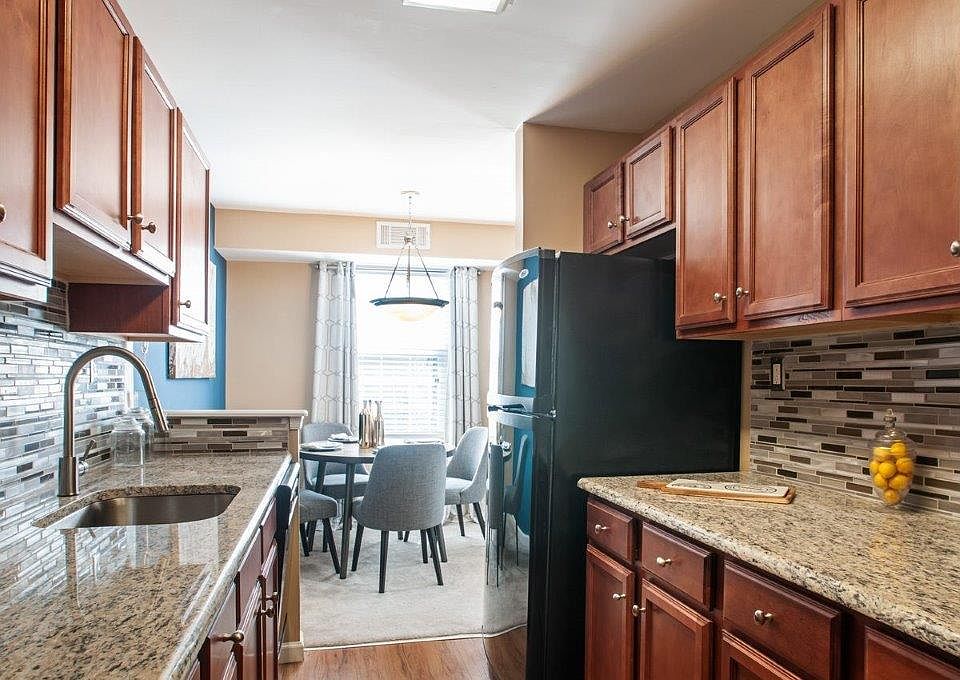 Montgomery Manor Apartments & Townhomes - 2701 Elroy Rd Hatfield PA ...