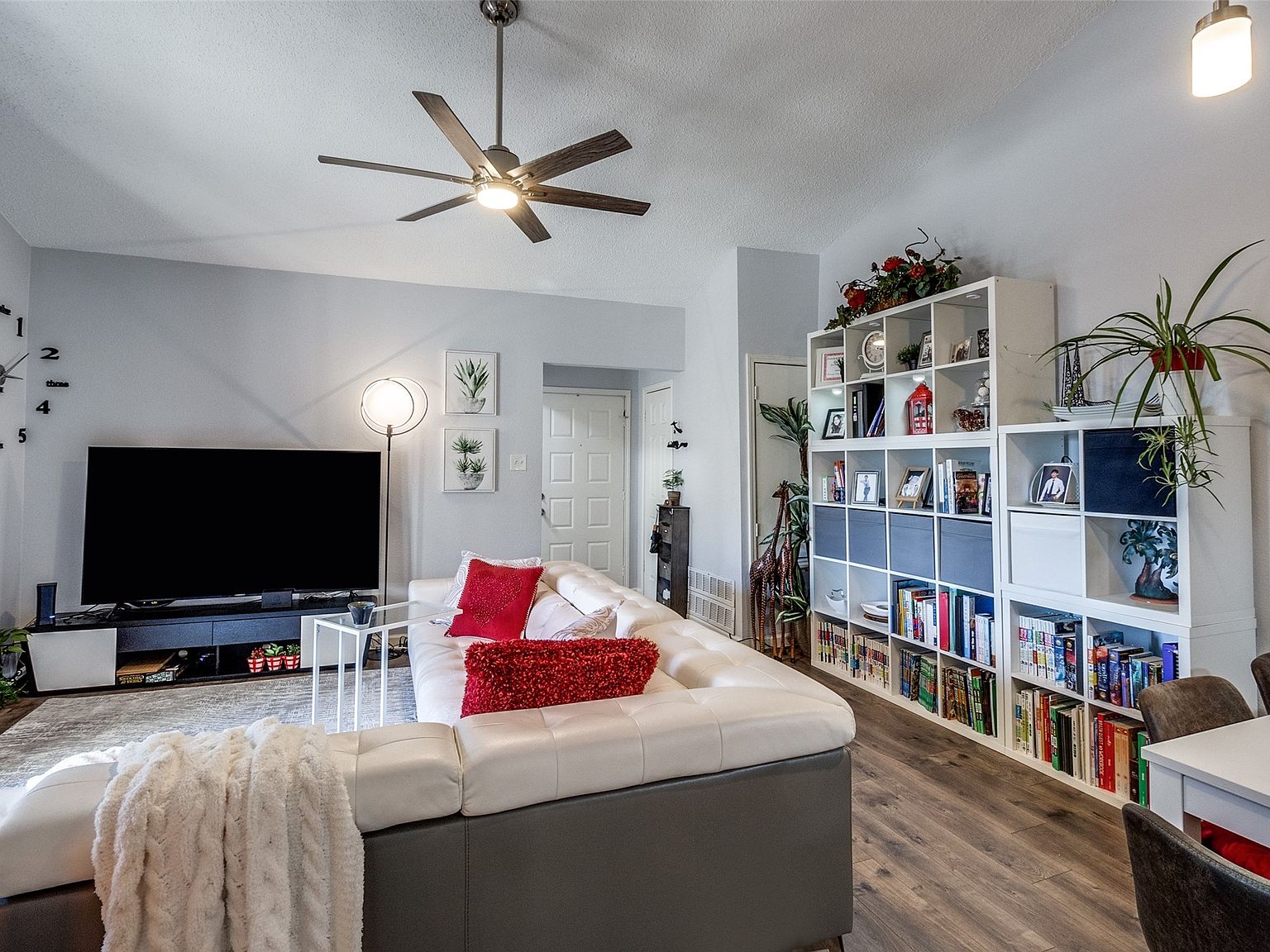 8545 Midpark Rd APT 40, Dallas, TX 75240 | MLS #20846197 | Zillow