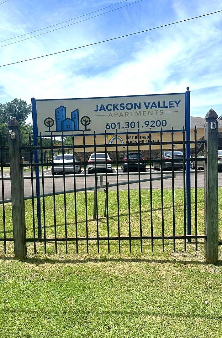 1595 W Highland Dr #26347DF88, Jackson, MS 39204 | Zillow