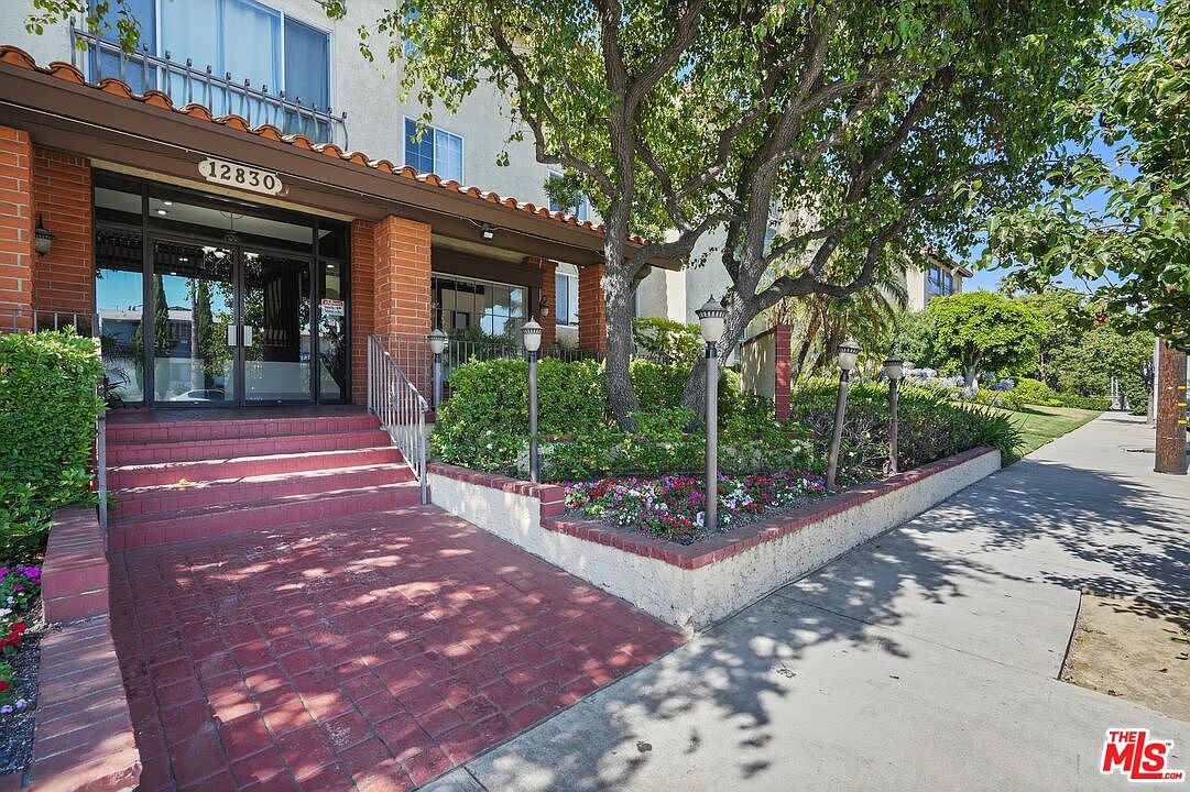 12830 Burbank Blvd UNIT 212, Valley Village, CA 91607 | MLS #24-411183 ...