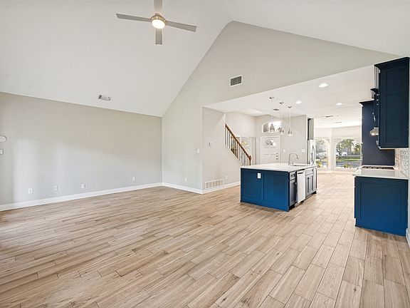 9426 Abbey Rd, Irving, TX 75063 | Zillow