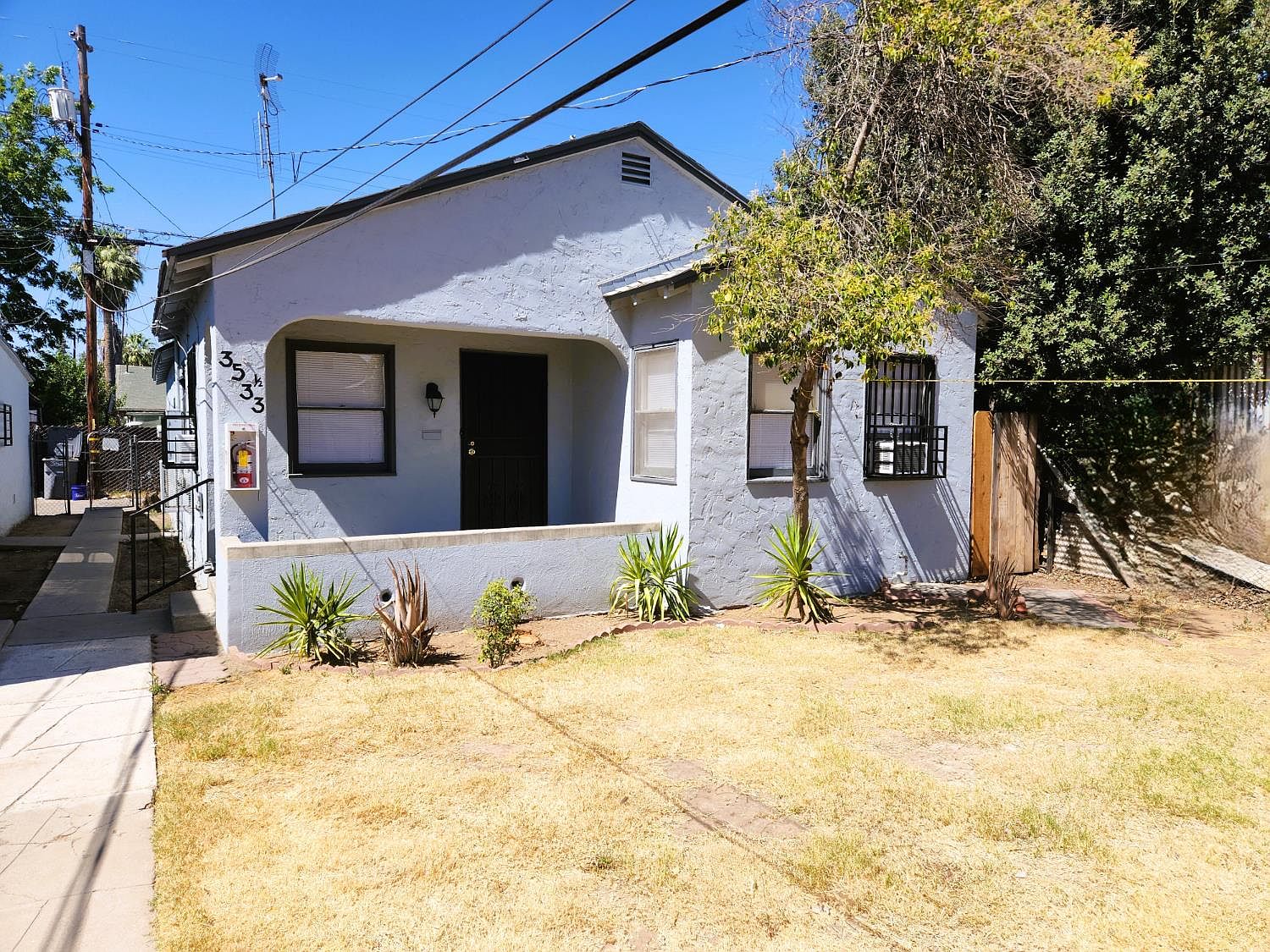 3533 E Cesar Chavez Blvd, Fresno, CA 93706 | Zillow
