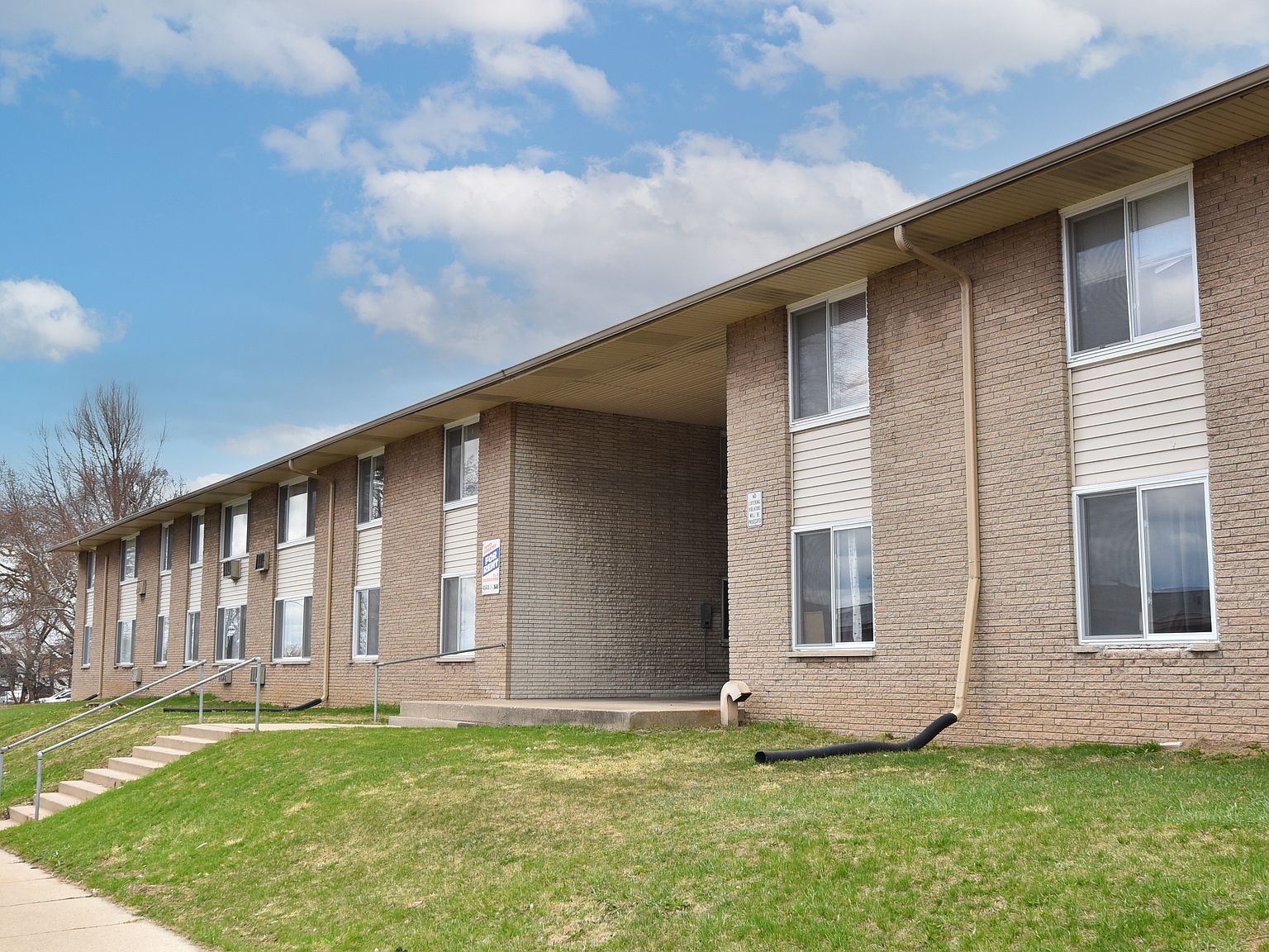 5501 N 76th St APT 21, Milwaukee, WI 53218 | Zillow