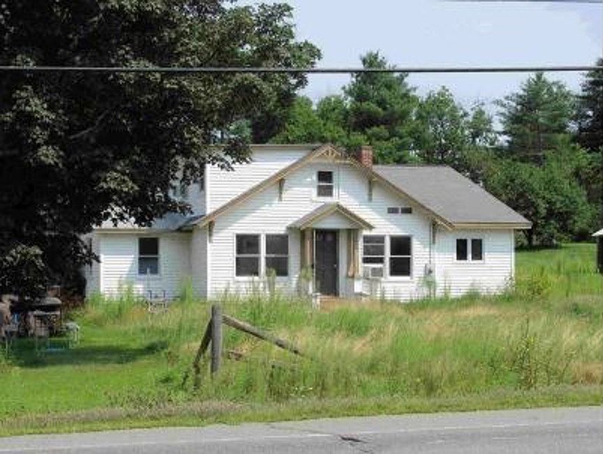 456 Main St, Madison, ME 04950 | Zillow