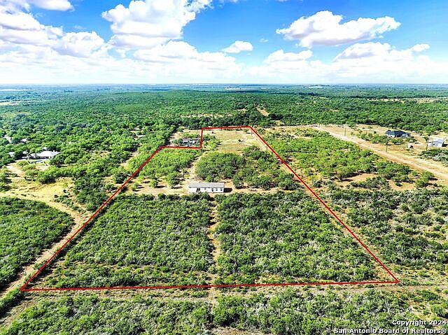 434 County Road 661, Devine, TX 78016 | Zillow