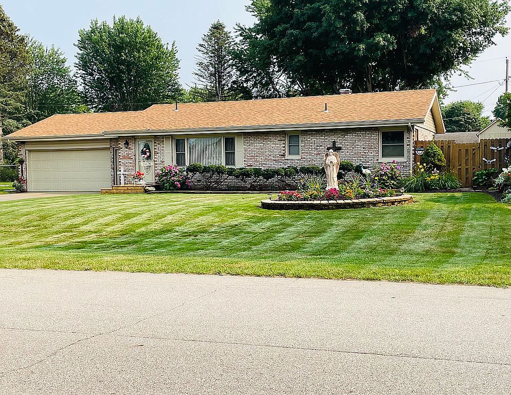 2872 Crownpoint Rd, Stevensville, MI 49127 | Zillow