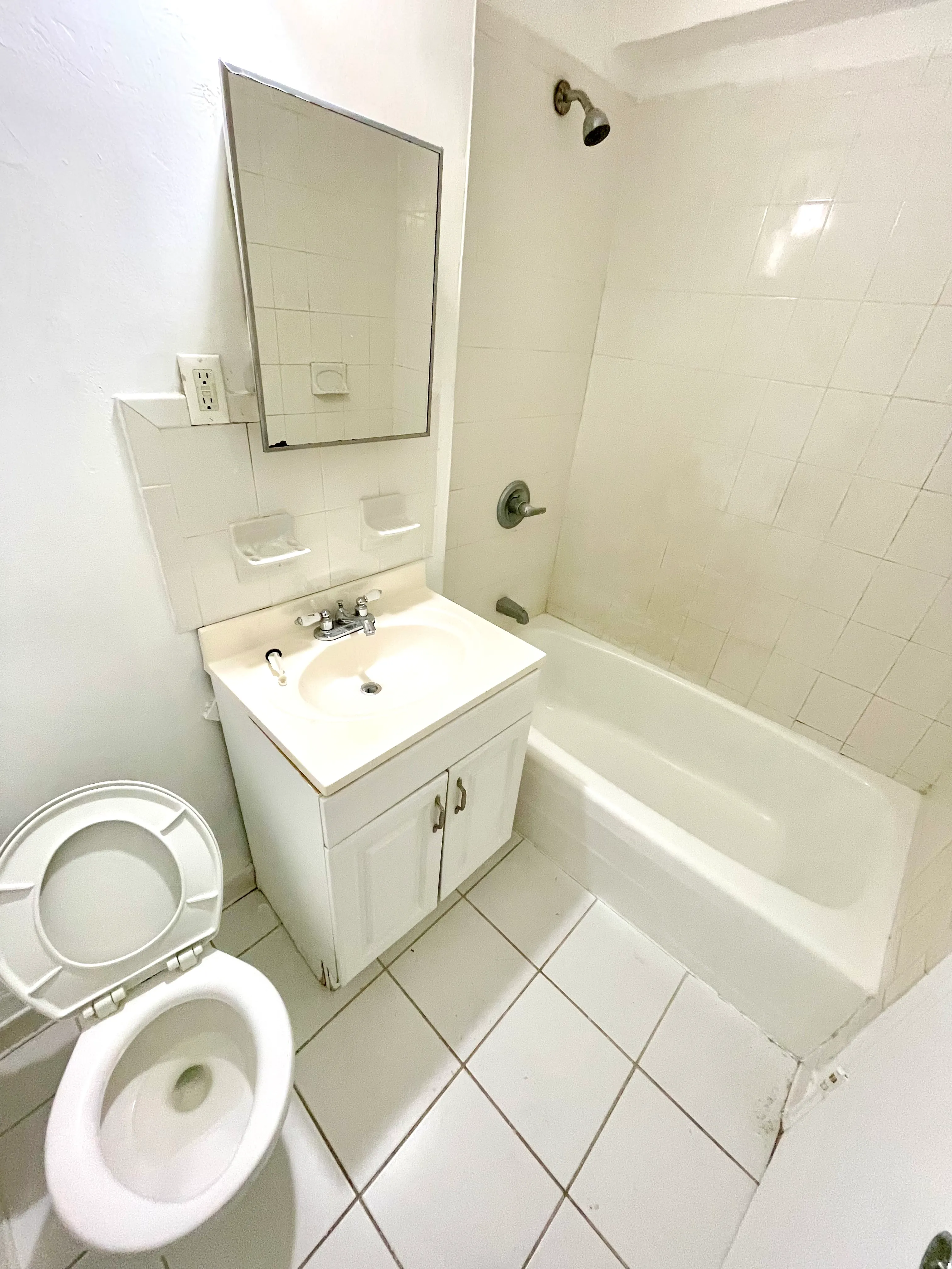 75 Hawthorne Street #4L in Prospect Lefferts Gardens, Brooklyn | StreetEasy