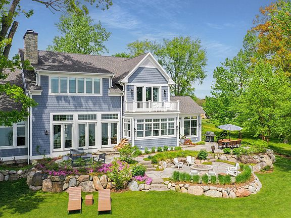 46815 Elizabeth Ln, Decatur, MI 49045 | Zillow