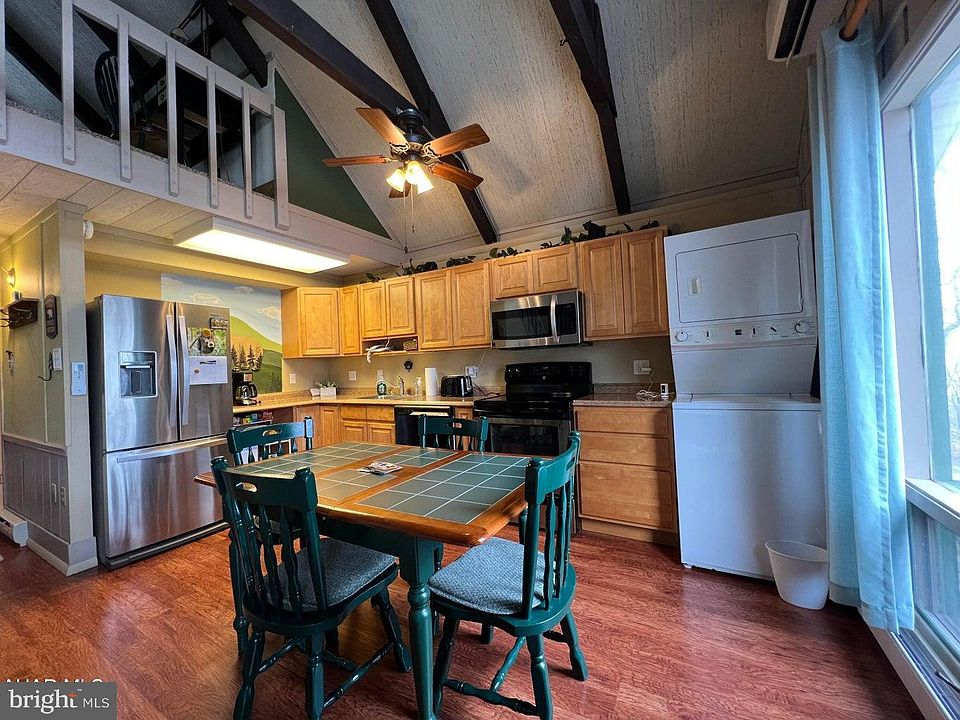 8142 Summit Way #2-B, Claysburg, PA 16625 | Zillow