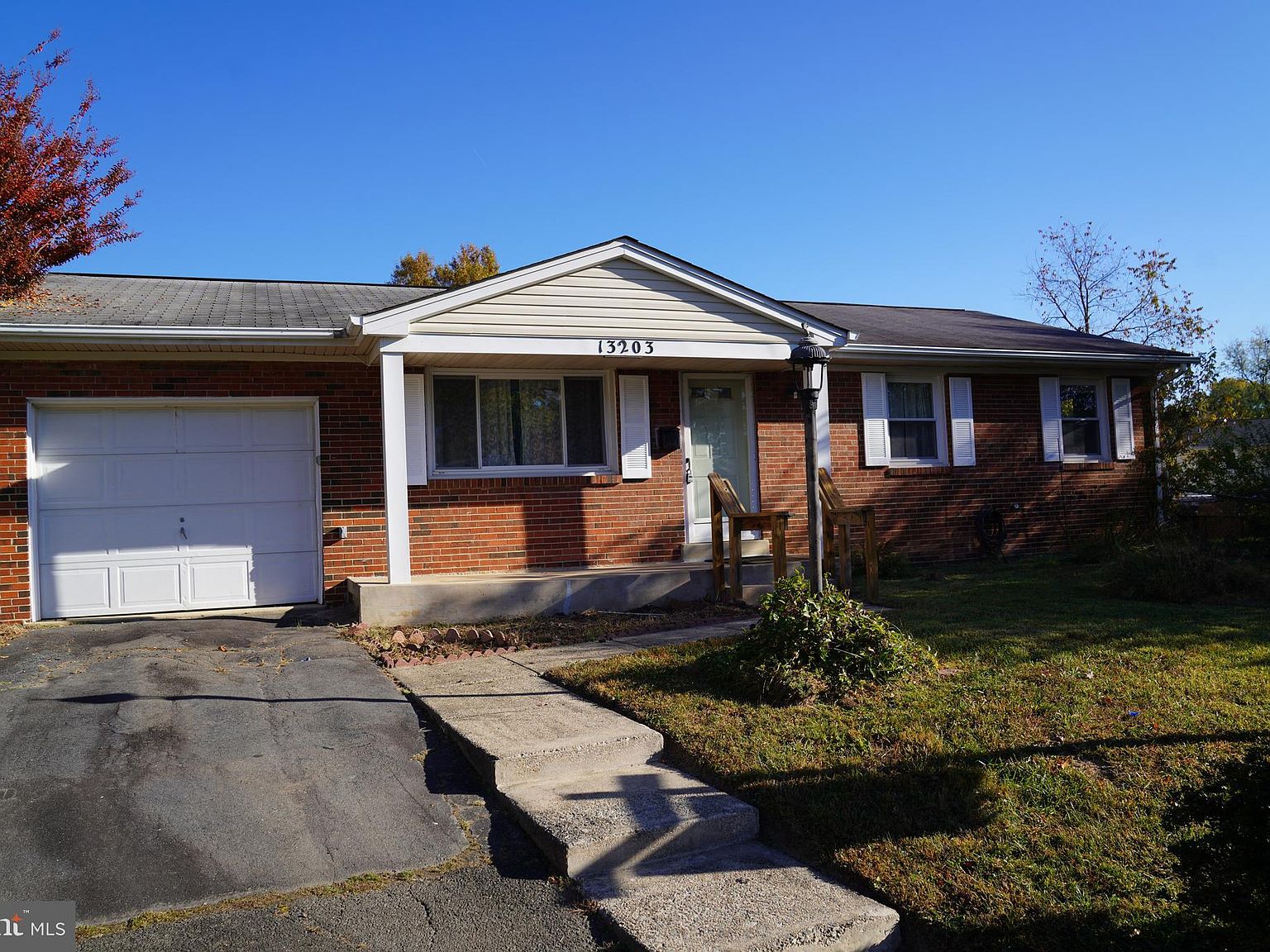 13203 Hampshire Ct, Woodbridge, VA 22193 | Zillow