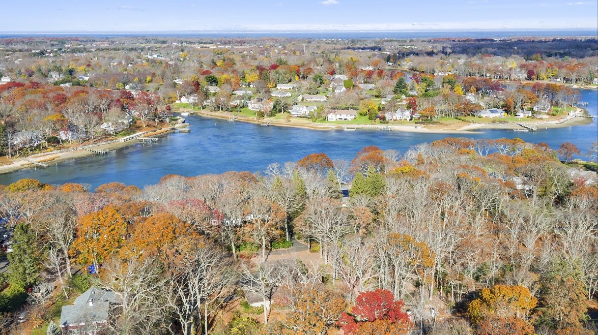100 Lighthouse Ln, Southold, NY 11971 | Out East