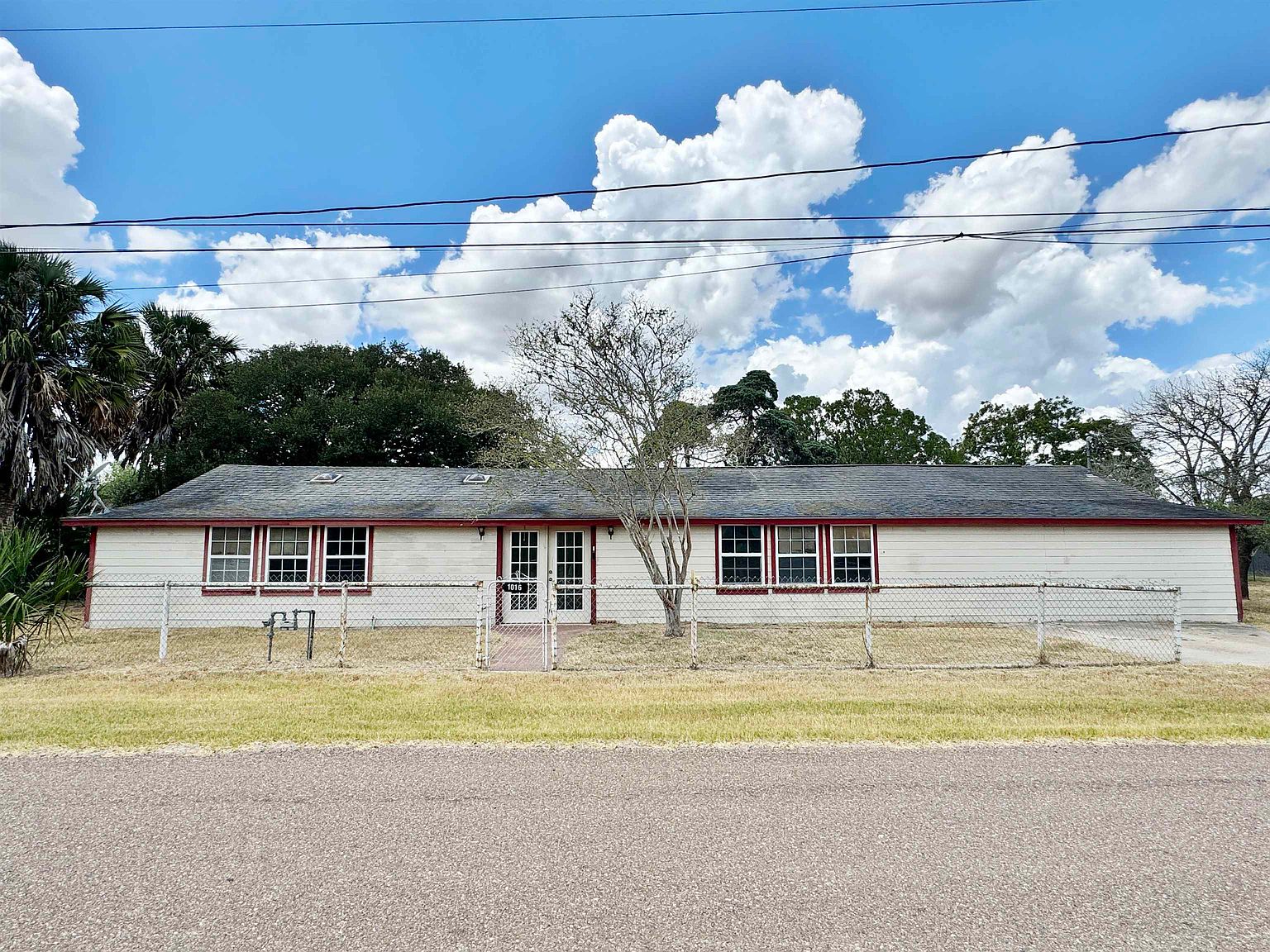 1016 N Avenue G, Bruni, TX 78344 | Zillow