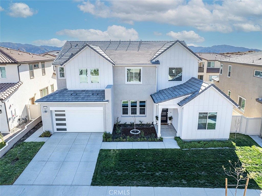 17716 Ridgeline Ct, Santa Clarita, CA 91350 | MLS #SR25010668 | Zillow