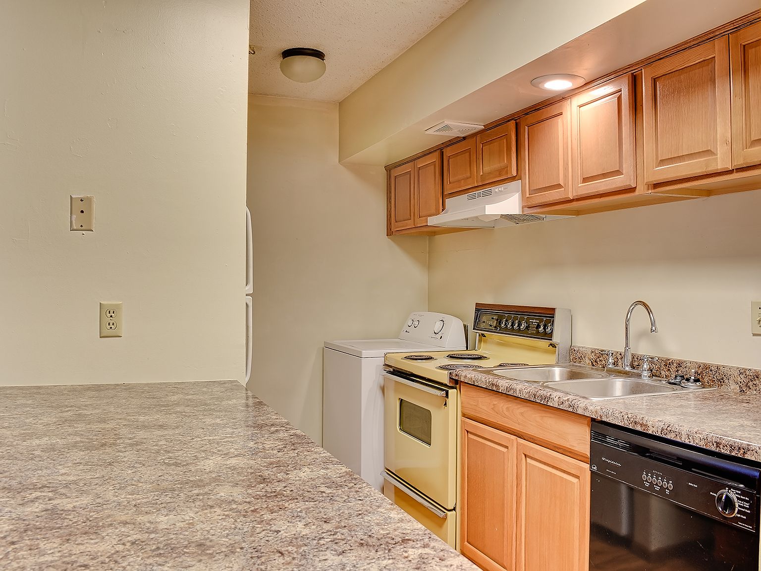 1413-15 McCain Ln #1415, Manhattan, KS 66502 | Zillow