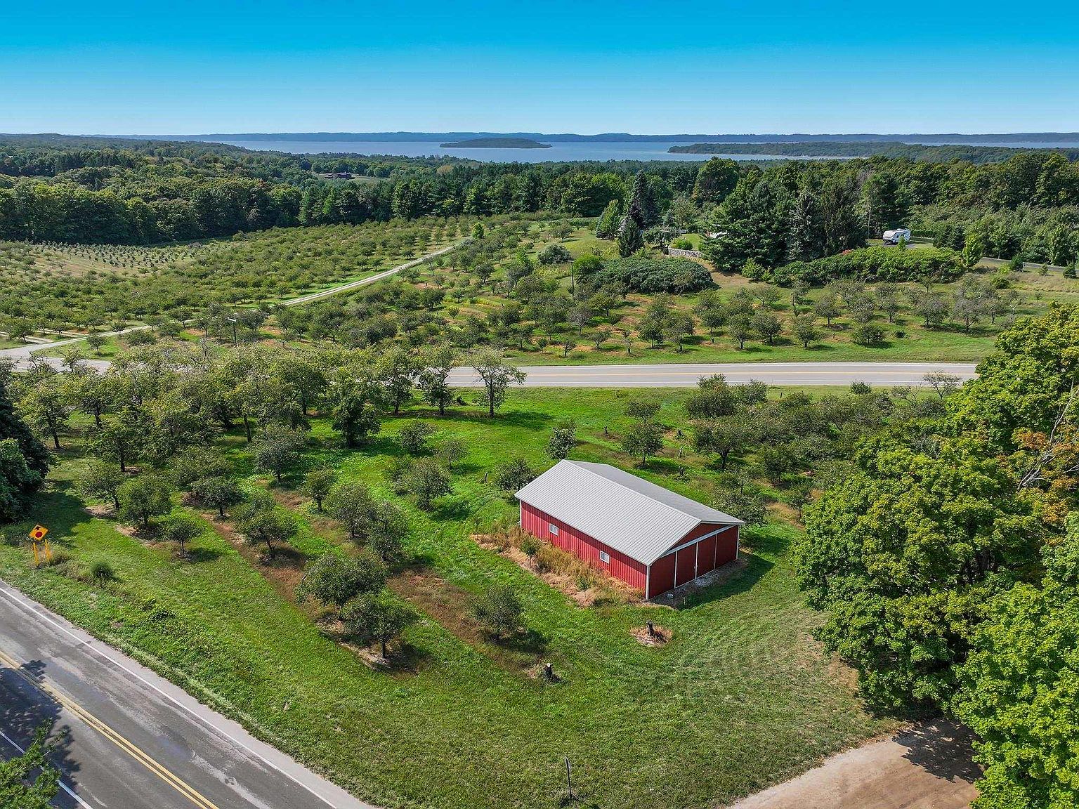 15111 Smokey Hollow Rd, Traverse City, MI 49686 | MLS #1926906 | Zillow