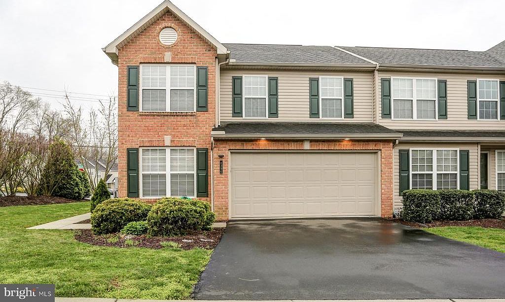 4390 Roth Farm Village Cir, Mechanicsburg, PA 17050 | Zillow