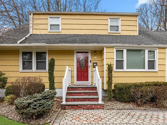 19 Mallory Road, Spring Valley, NY 10977 | MLS #H6288386 | Zillow