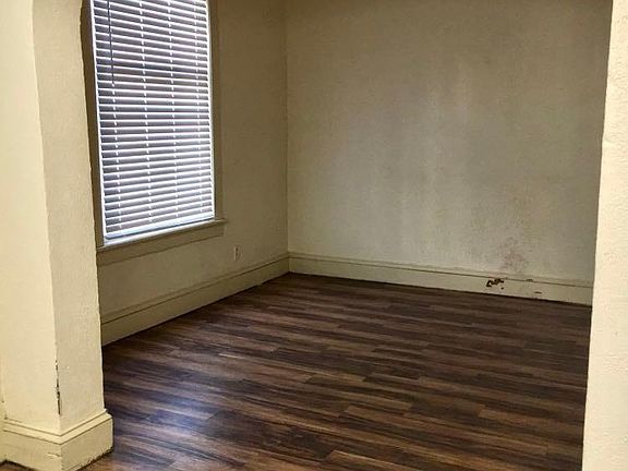 3329 N 22nd St, Milwaukee, WI 53206 | Zillow