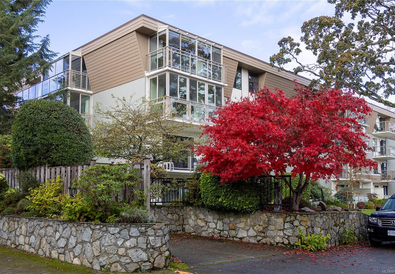 2125 Oak Bay Ave #207, Oak Bay, BC V8R 1E8 | MLS #979983 | Zillow