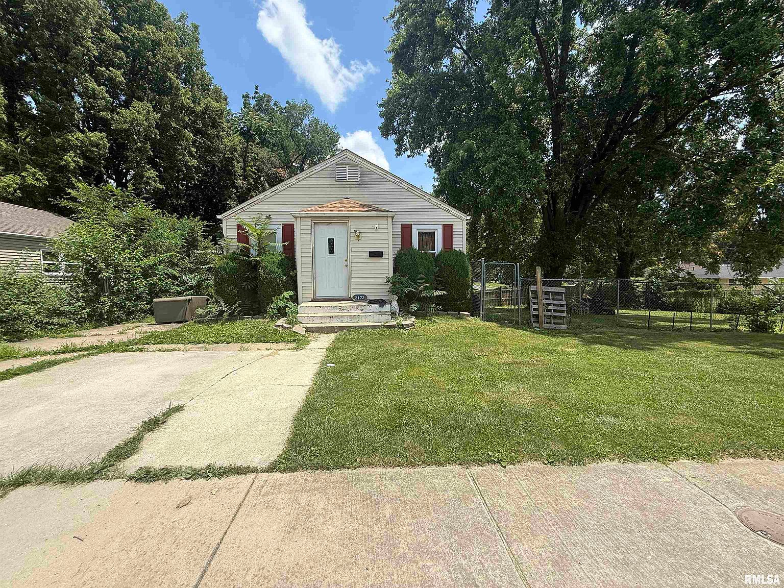 2172 S Renfro St, Springfield, IL 62703 | MLS #CA1037636 | Zillow