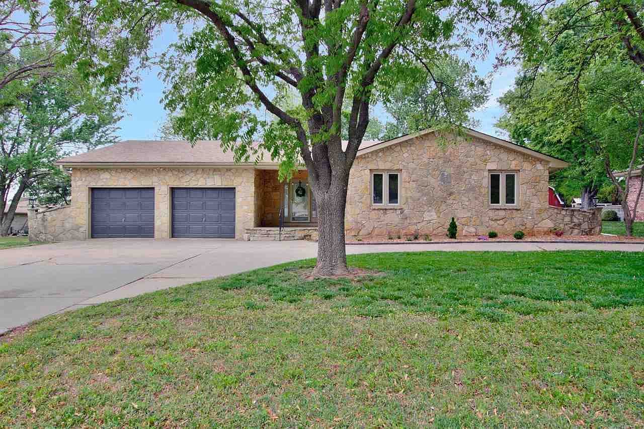 614 Cardinal Ln, Colwich, KS 67030 | Zillow