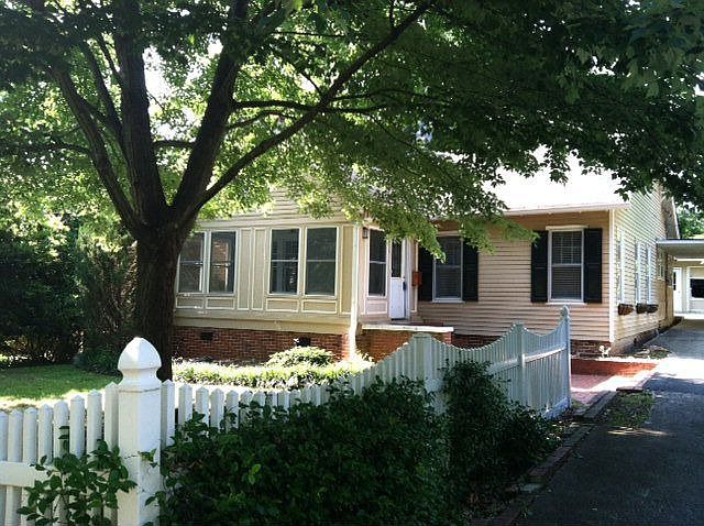 215 Spring St, Carrollton, GA 30117 | Zillow