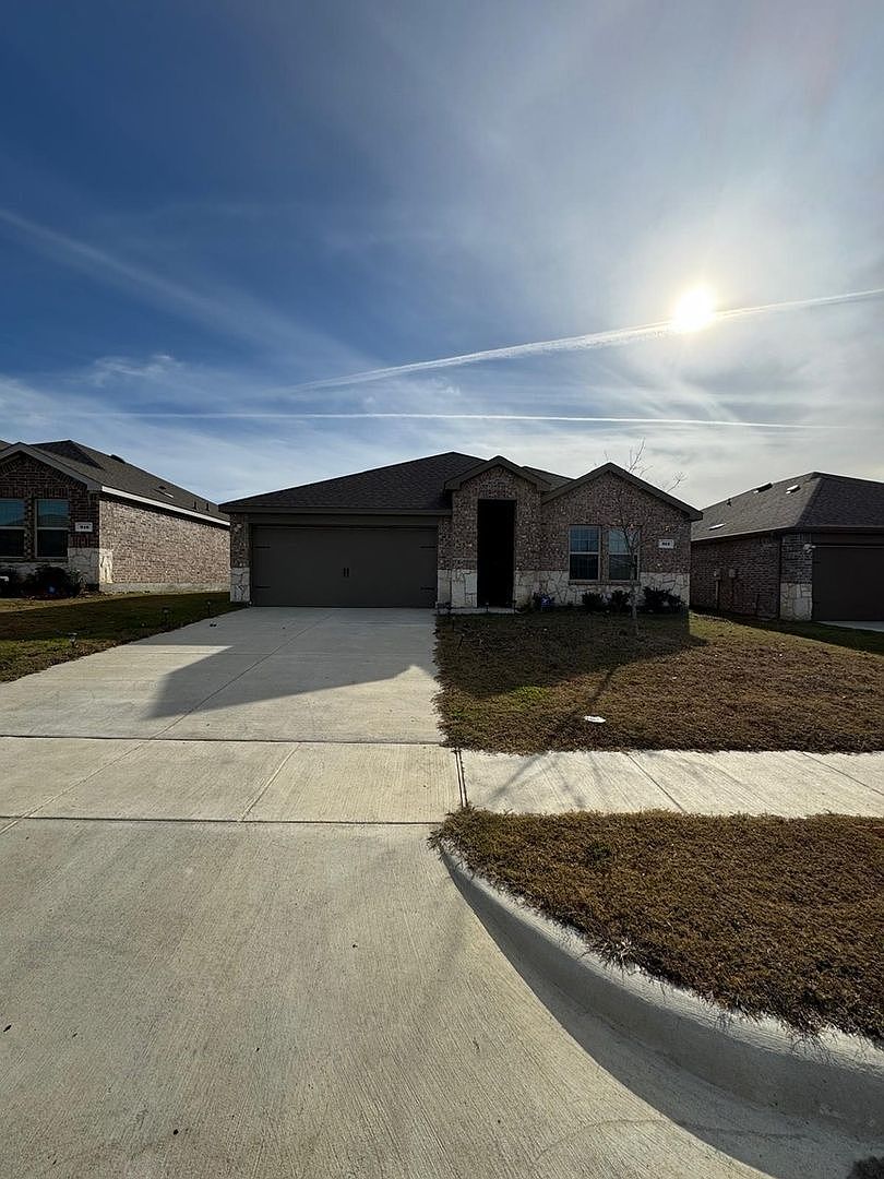 912 Glover Dr, Aubrey, TX 76227 | Zillow