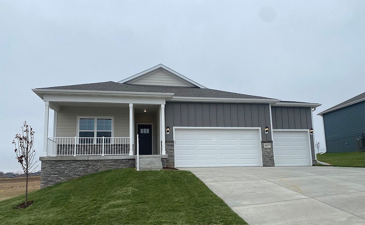 2837 Prairie Wind Ct, Hiawatha, IA 52233 | Zillow