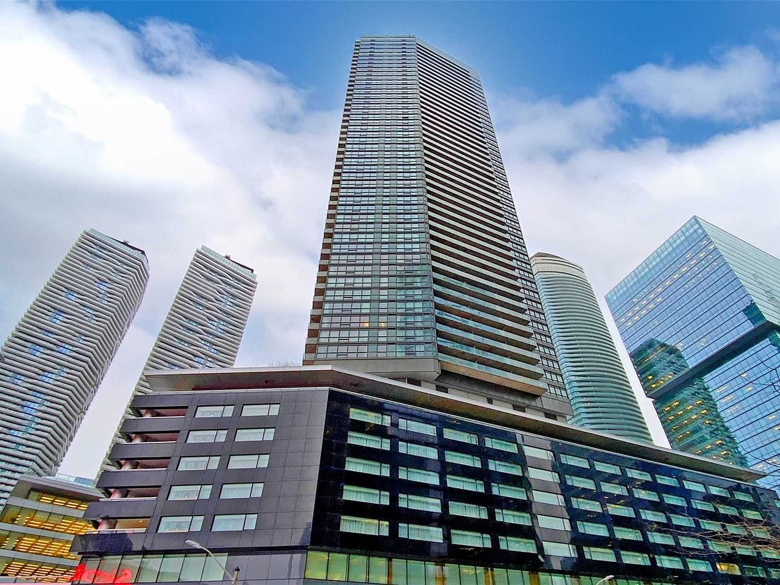 55 Bremner Blvd #2107, Toronto, ON M5J 0A6 | Zillow