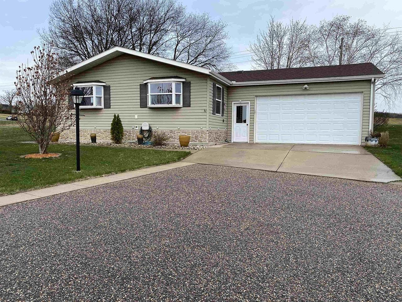 2701 East Main St UNIT L163, Reedsburg, WI 53959 | Zillow