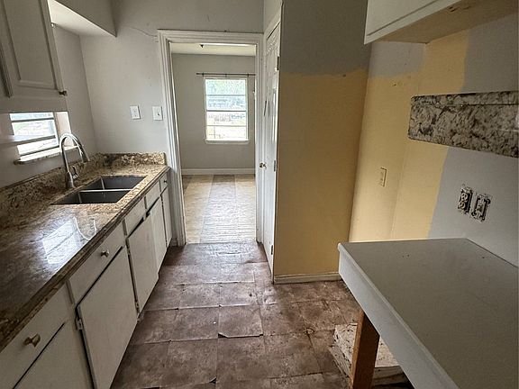 1713 Maple St, Grand Prairie, TX 75050 | Zillow