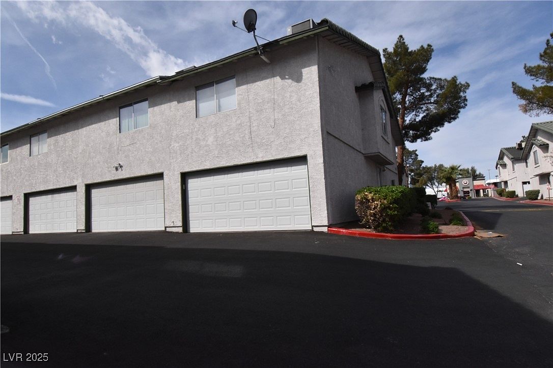 2431 Old Forge Ln APT 101, Las Vegas, NV 89121 | Zillow