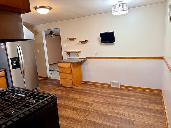 207 Burnside Dr, Tonawanda, NY 14150 | Zillow