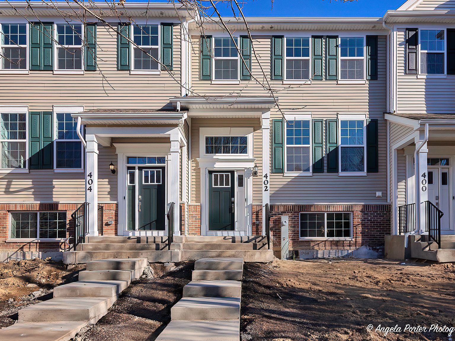 402 Neubauer Cir, Lindenhurst, IL 60046 | Zillow