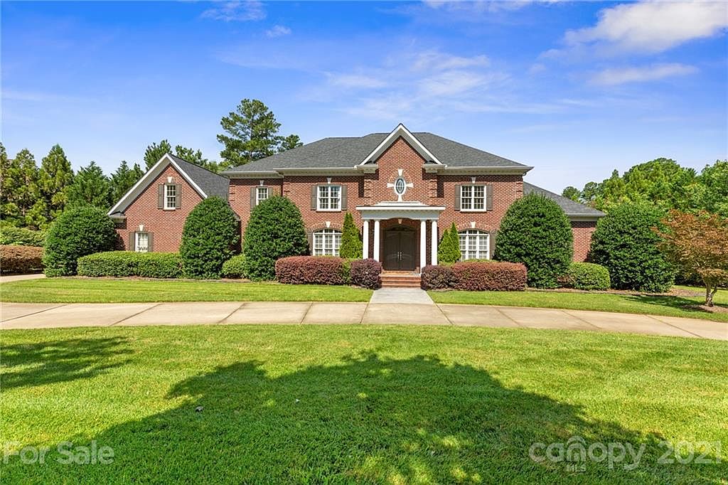 2086 Kings Manor Dr, Matthews, NC 28104 | Zillow