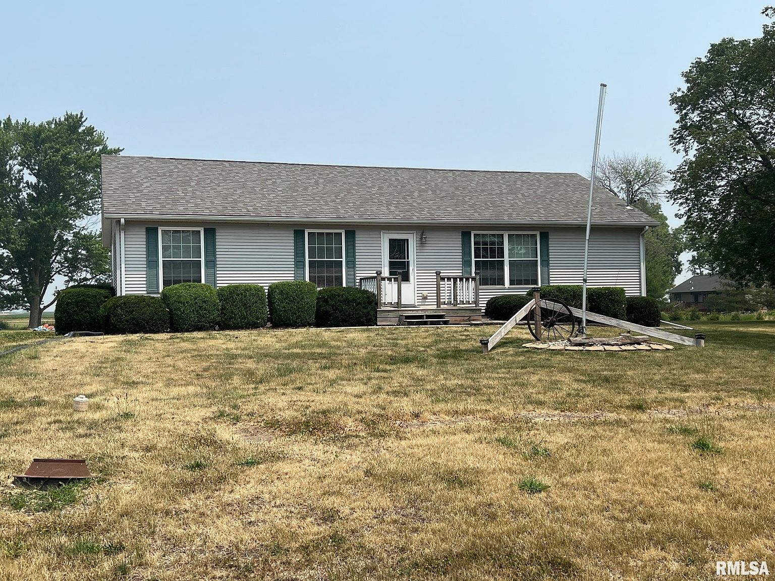 105 North St, Augusta, IL 62311 | Zillow