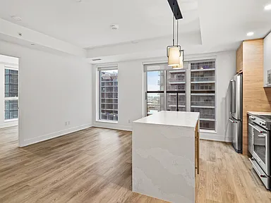 Midtown Apartments - 170 Roehampton Ave Toronto ON | Zillow