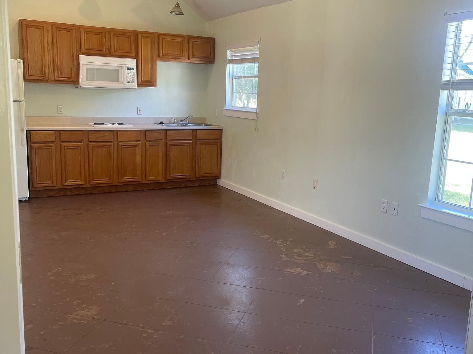 1073 County Road 315, Rainbow, TX 76077 | Zillow