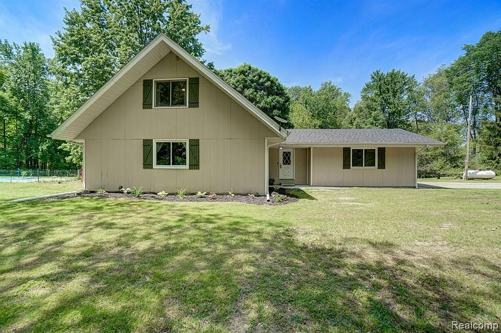 15800 Dutton Rd, Gregory, MI 48137 | Zillow