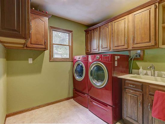 W9561 Lake Dr, Edgerton, WI 53534 | Zillow