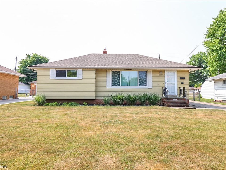 9331 Tracy Trl, Parma, OH 44130 | Zillow