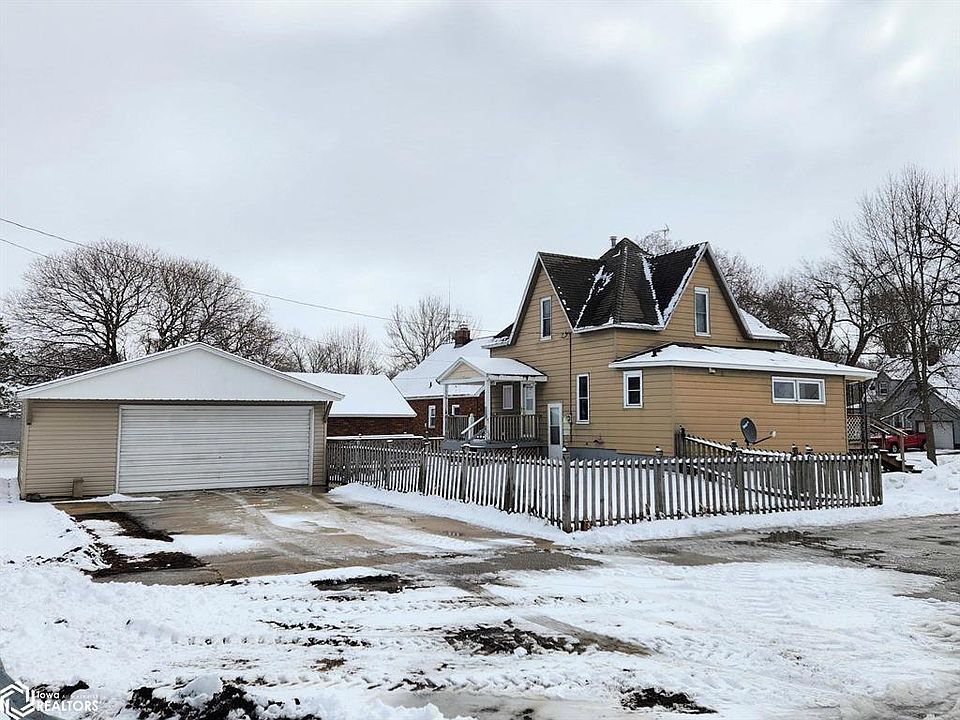 312 Maple St, Thornton, IA 50479 | Zillow