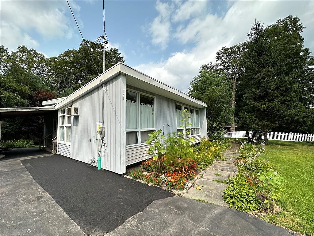 121 Kiamesha Lake Road, Kiamesha Lake, NY 12751 | MLS #H6263941 | Zillow