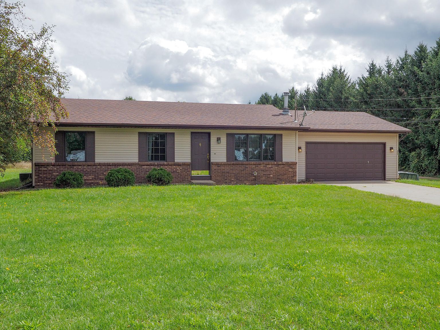 51261 Parkville Rd, Three Rivers, MI 49093 | Zillow